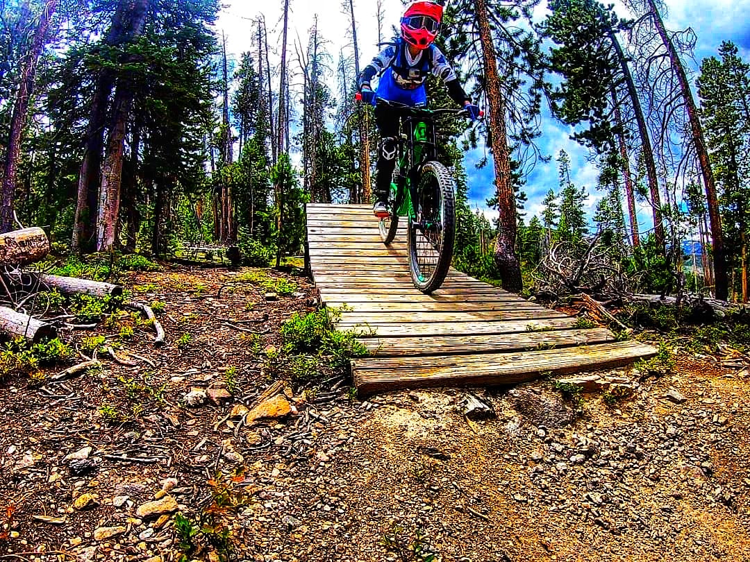 Dare to downhill? Protective Gear for Mountain Bikers! – SB.SHELLZ